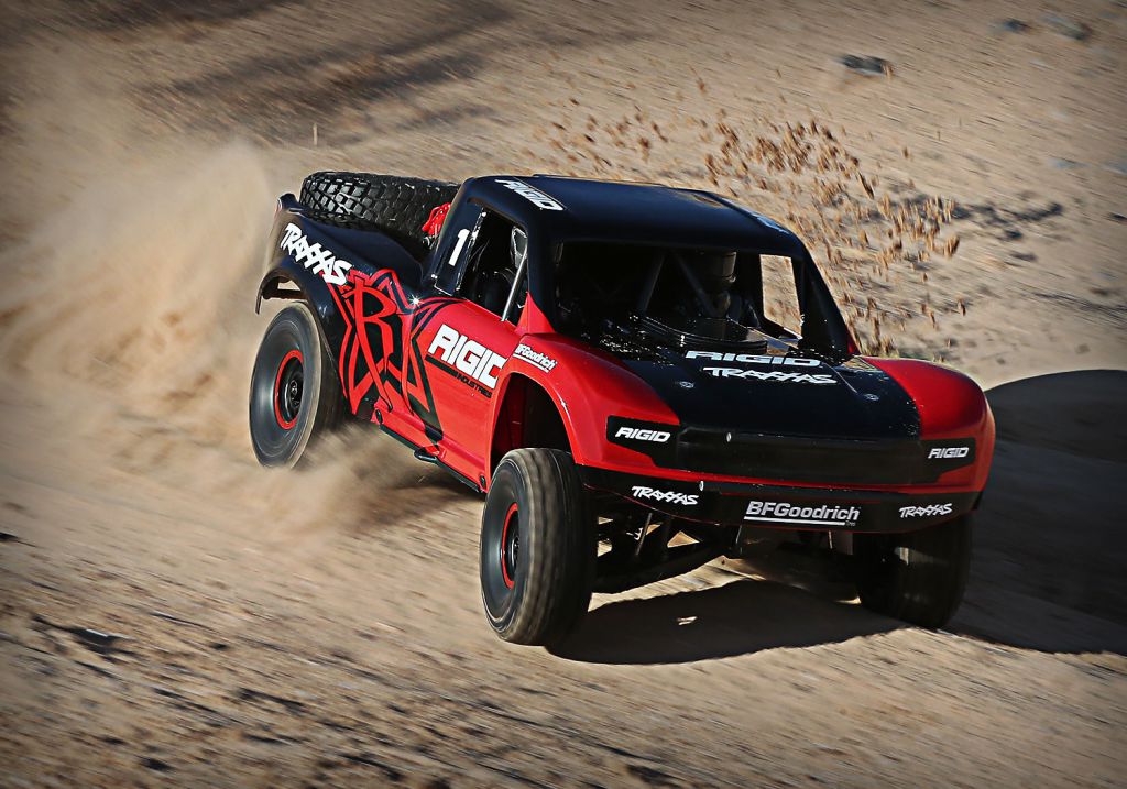 unlimited desert racer - 4X4 - VXL - TSM - TRX85076-4 - TRAXXAS 85076-4